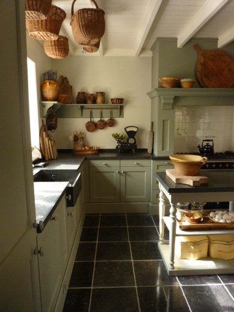 COUNTRY CABINETRY - Country Kitchen Design Services